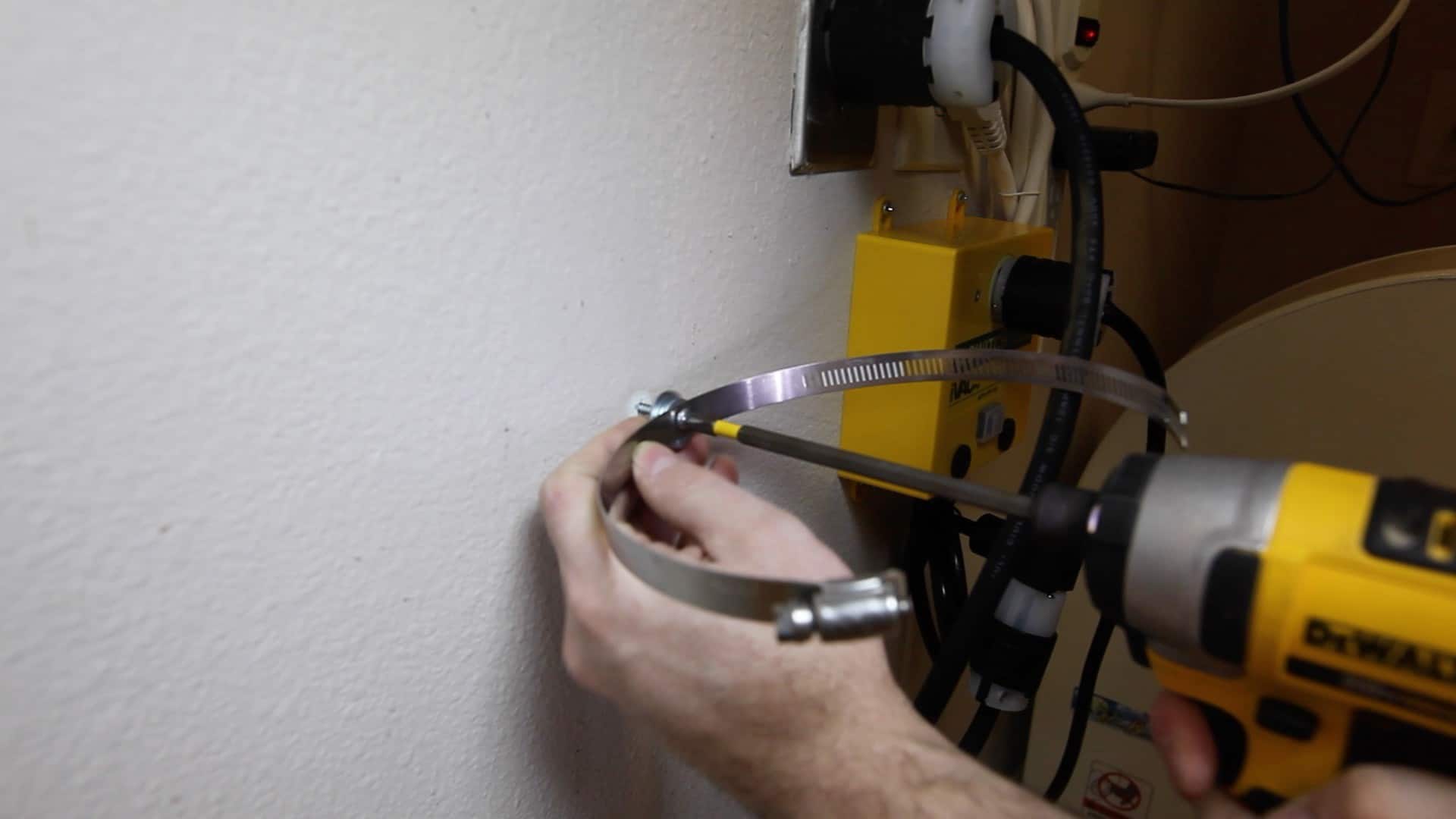 Installing an Automated Dust Collection System - The Geek Pub Installing an Automated Dust Collection System - The Geek Pub