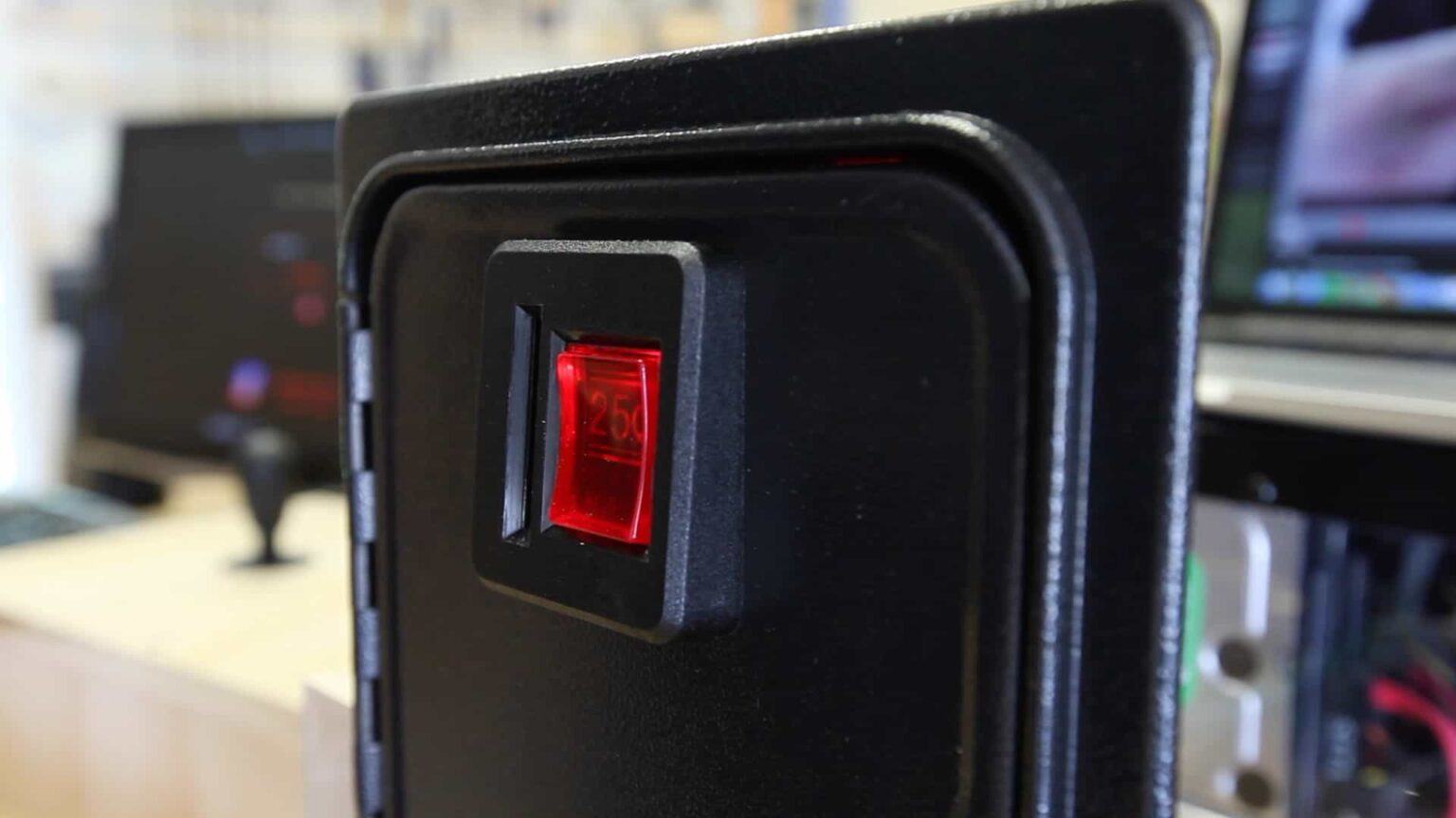 How to make Workbench Doors and Drawers - The Geek Pub