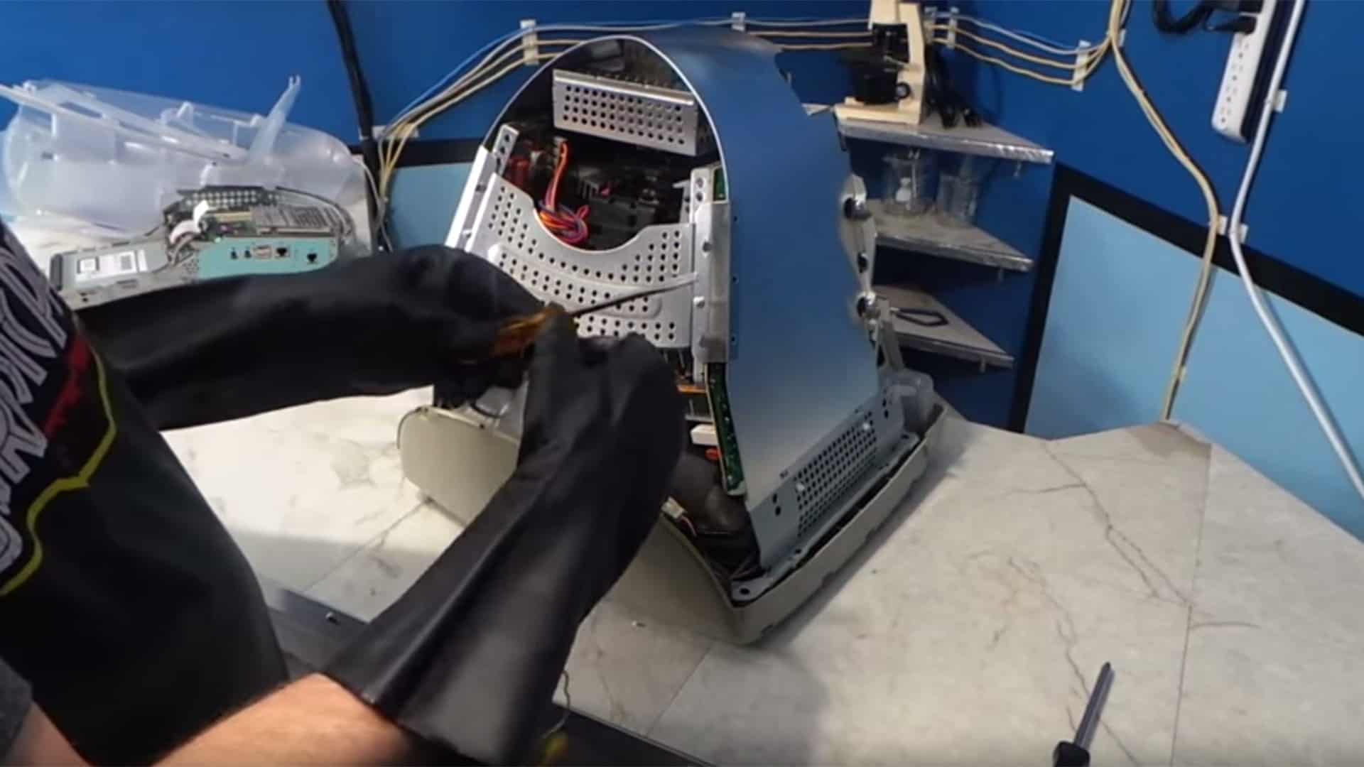 Make an iMac Cat House - The Geek Pub