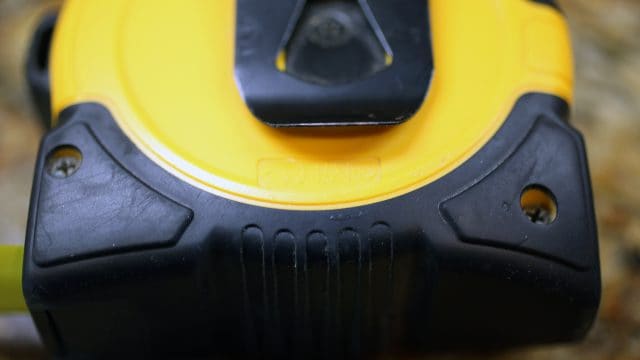 How to use a Tape Measure (The Right Way) - The Geek Pub