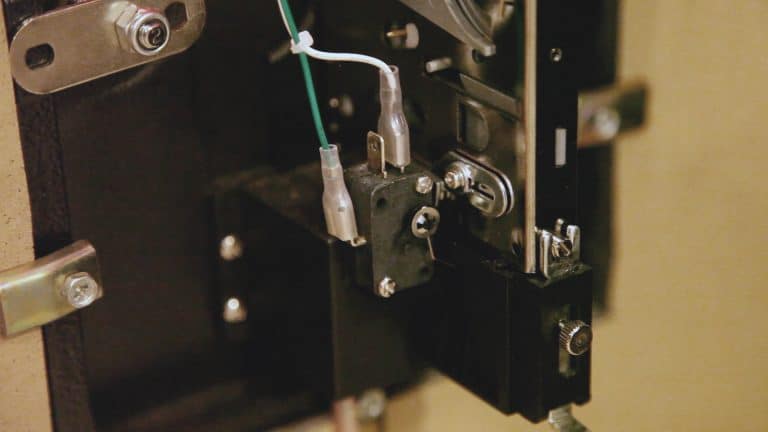 Wiring the Coin Mech - The Geek Pub