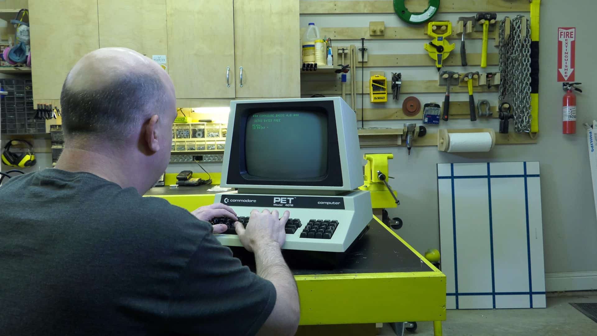 Repairing the Commodore PET 4016 - The Geek Pub