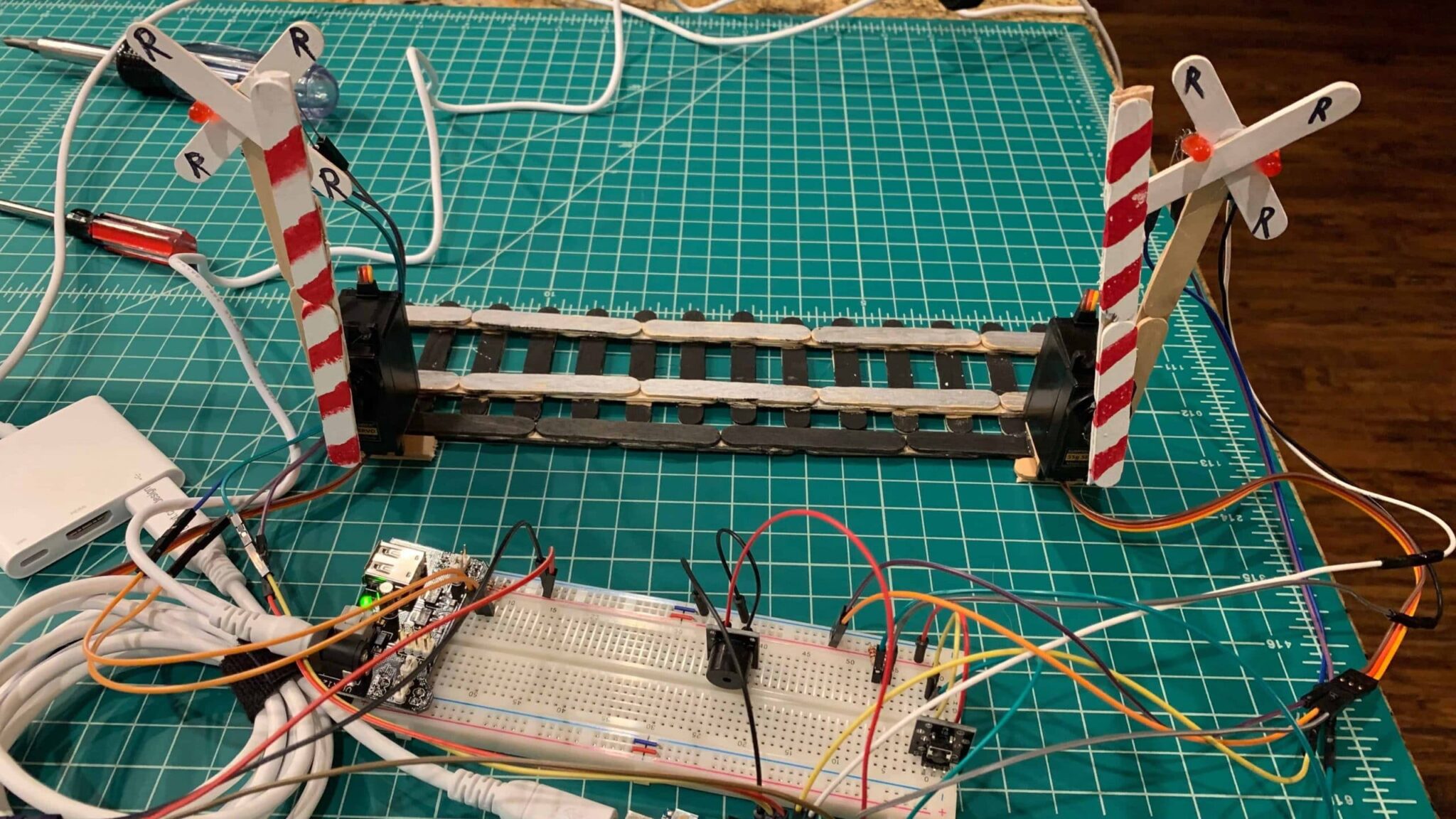 Arduino Train Crossing Project The Geek Pub