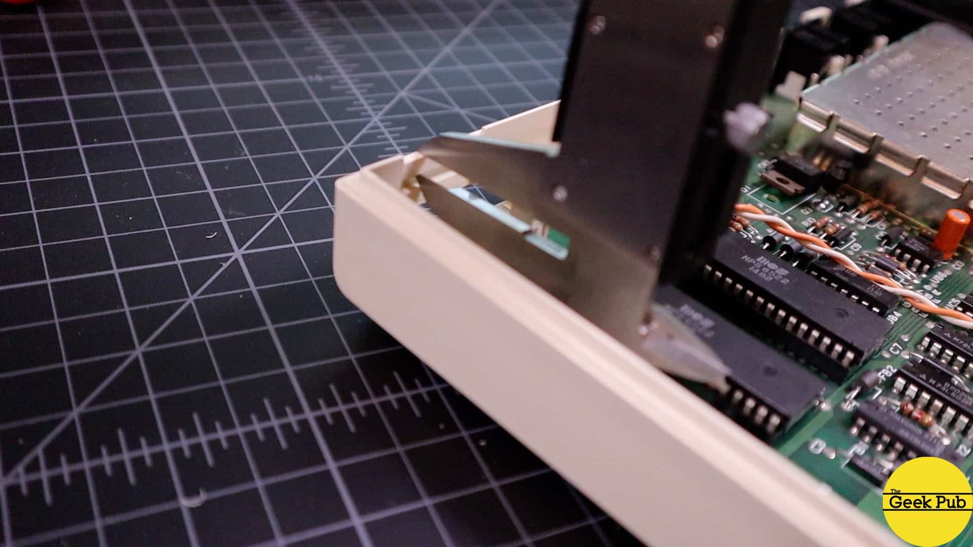 Commodore VIC-20 Clip Repair (3D Printed) - The Geek Pub