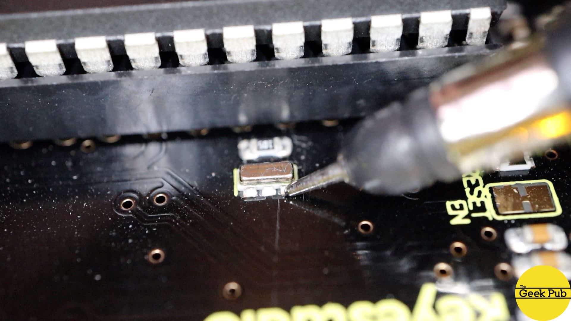 Oscilloscope Tutorial Learn The Basics The Geek Pub