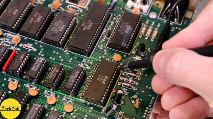 Oscilloscope Tutorial (Learn the Basics) - The Geek Pub