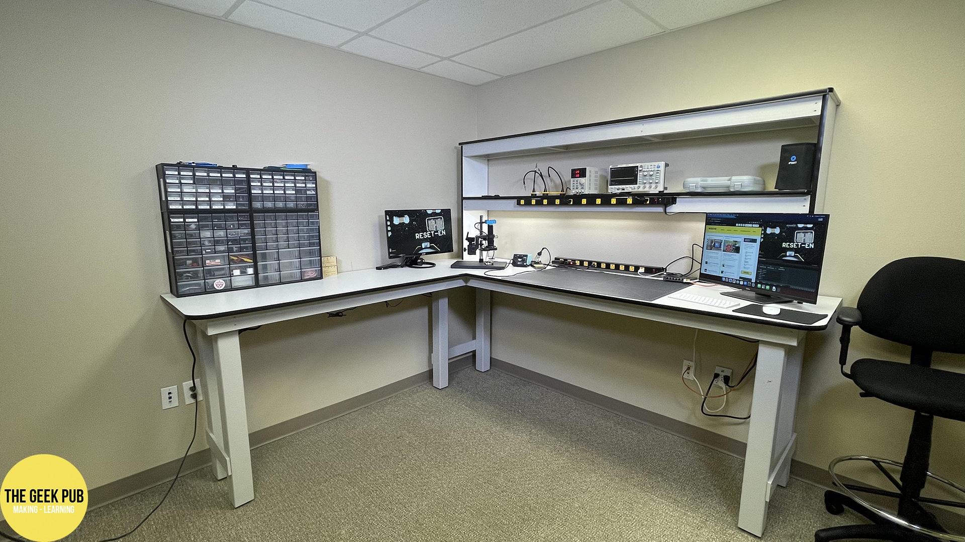 Build the Ultimate Electronics Workbench - The Geek Pub