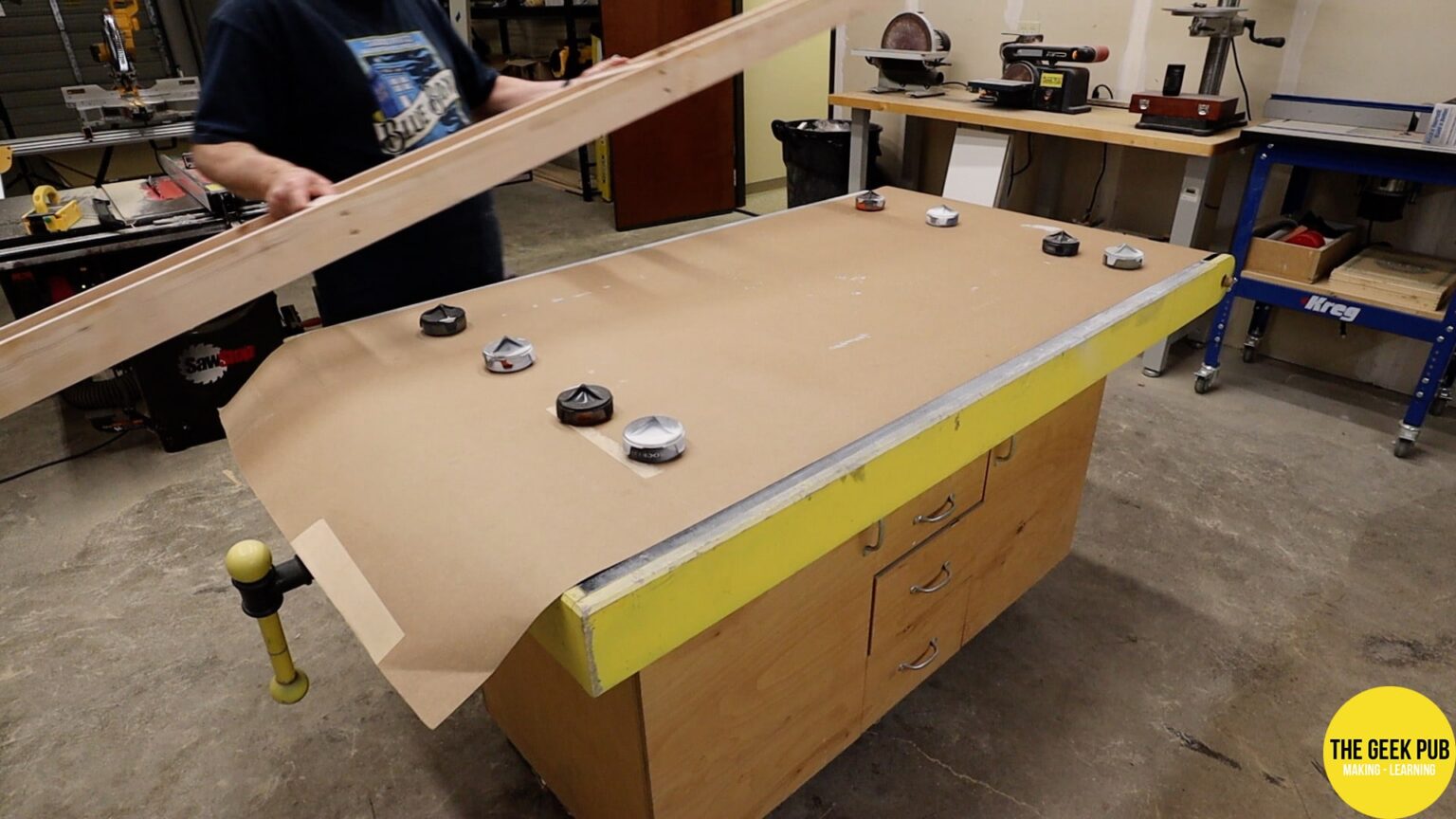 Build the Ultimate Electronics Workbench - The Geek Pub