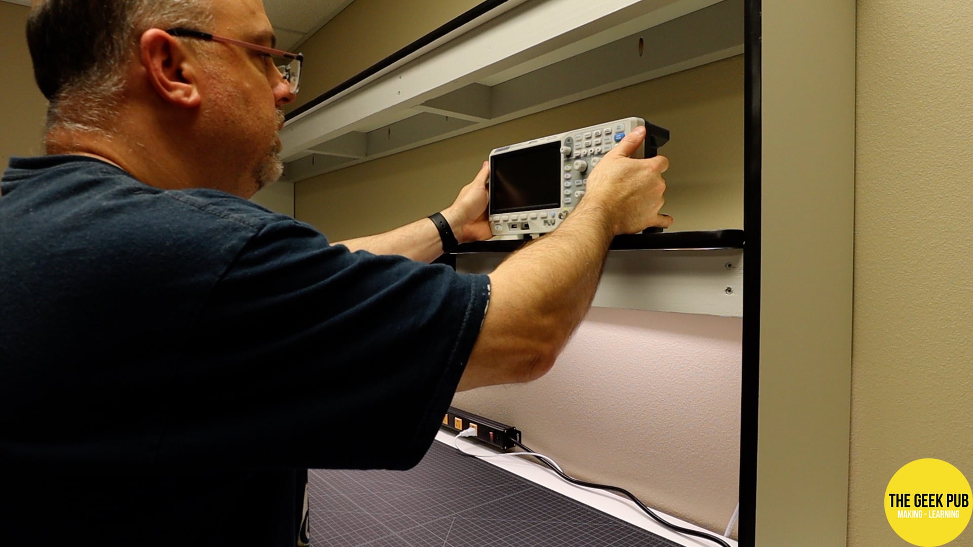 Build the Ultimate Electronics Workbench - The Geek Pub