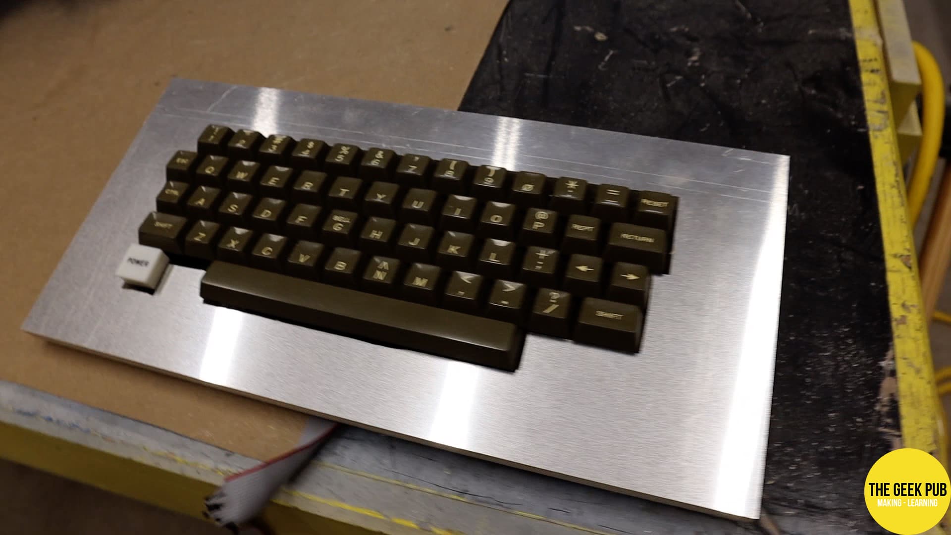 The Apple 1 Case - The Geek Pub