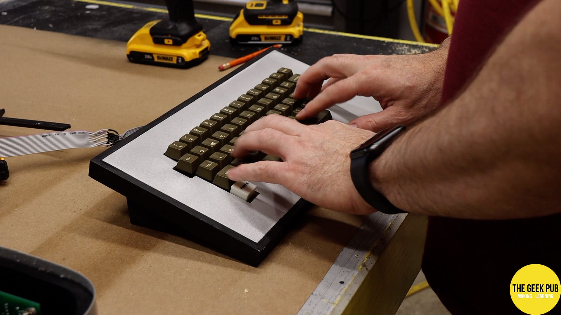 The Apple 1 Case - The Geek Pub