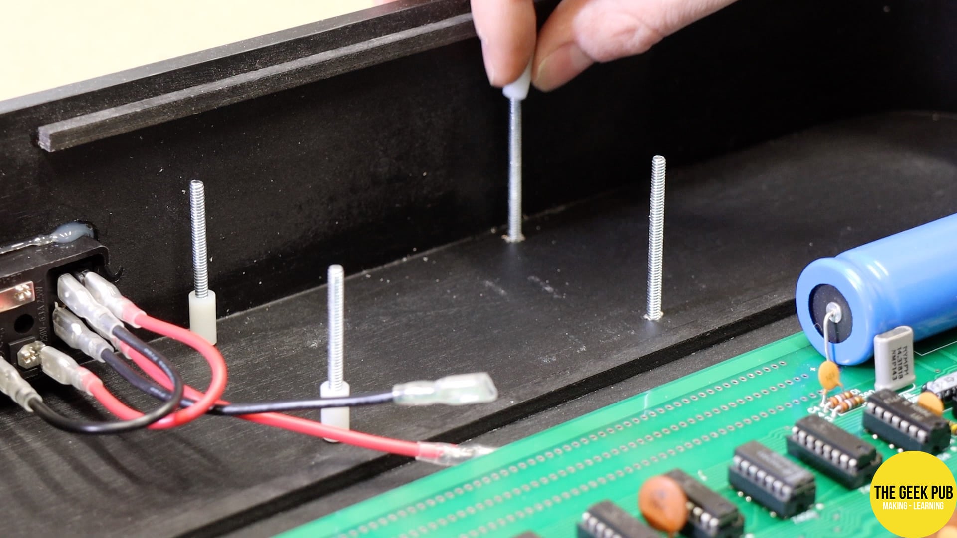 The Apple 1 Case - The Geek Pub