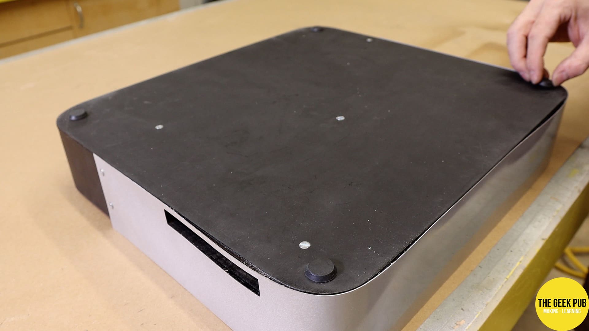 The Apple 1 Case - The Geek Pub