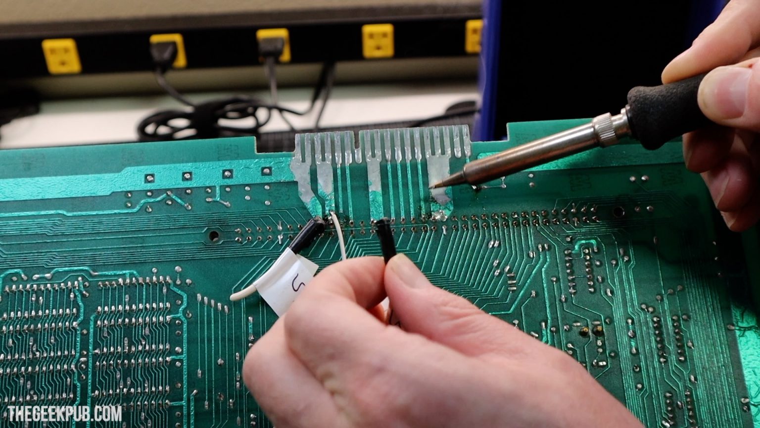 Space Invaders Arcade Repair - The Geek Pub