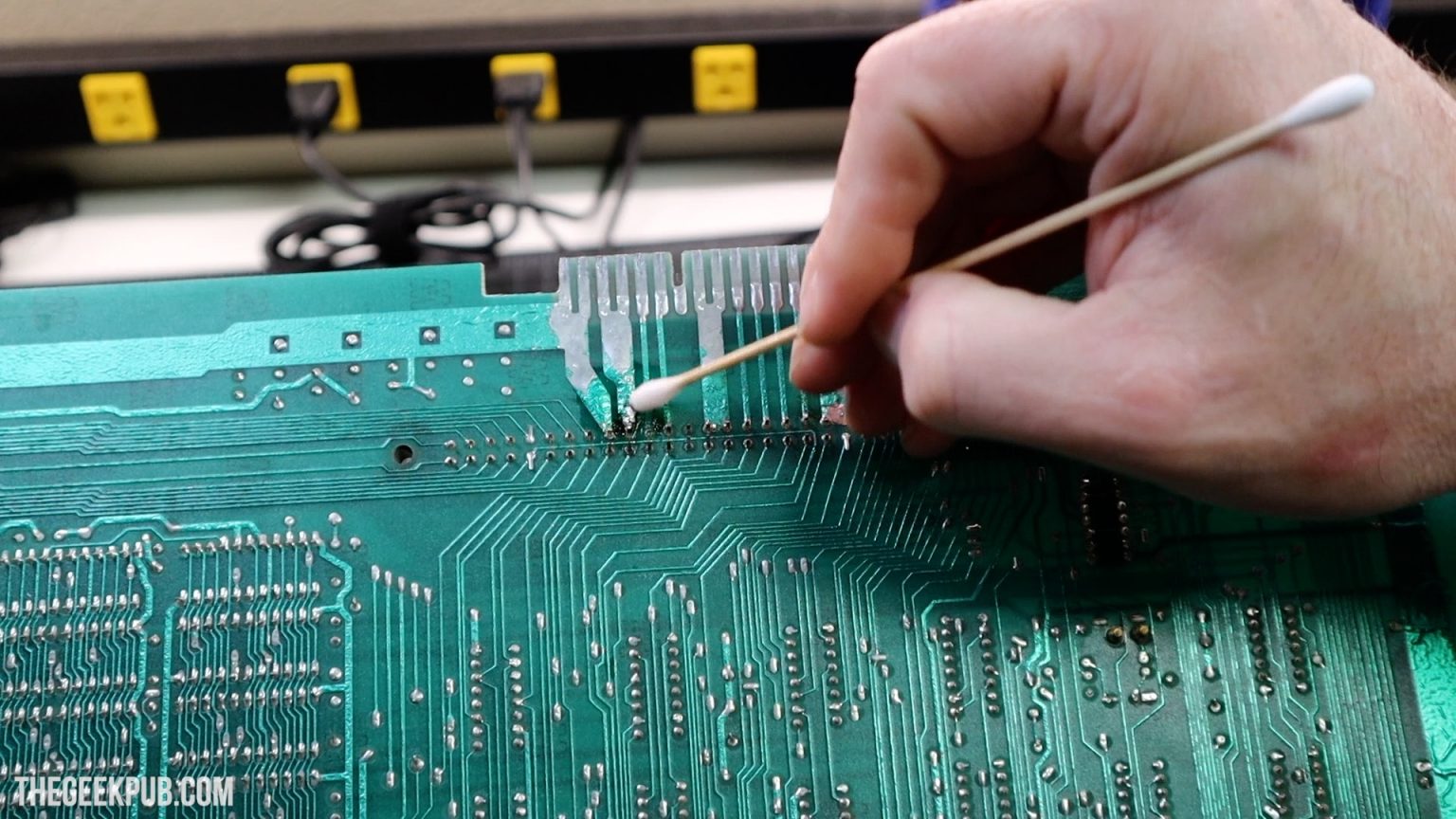 Space Invaders Arcade Repair - The Geek Pub